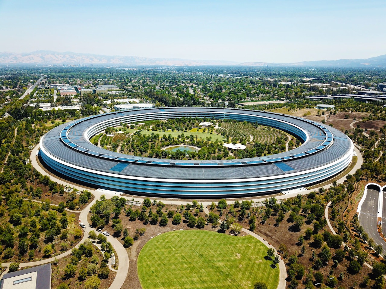 8 Things the Tech Hubs Program Can Learn from Silicon Valley
